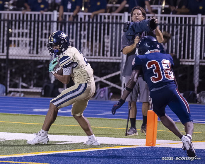 Defense, run game help No. 7 Waipahu rally past No. 8 Waianae - ScoringLive